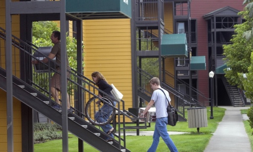 Apartment Hunting Tips for College Students | TalkNerdy2Me TM